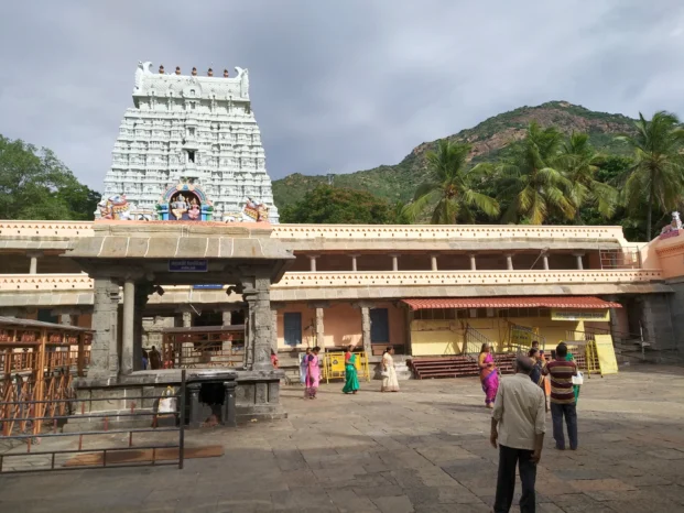 Arunagirinathar – Saint of Thiruppugazh & Murugan Bhakti